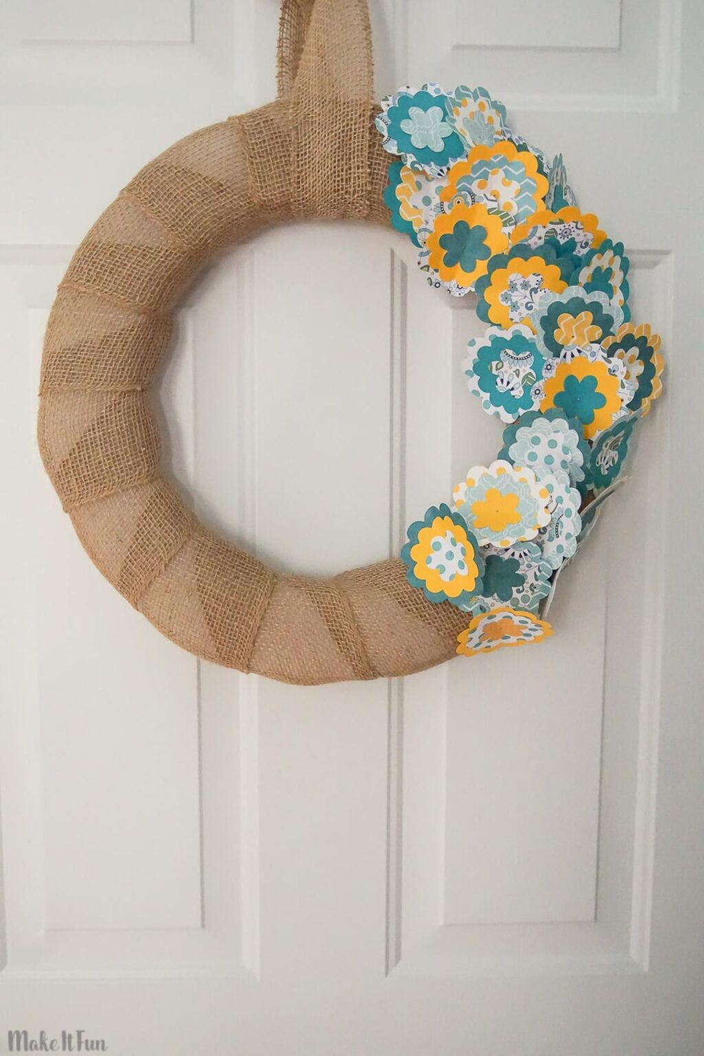 23 DIY Floral Wreath Designs to Welcome the Season