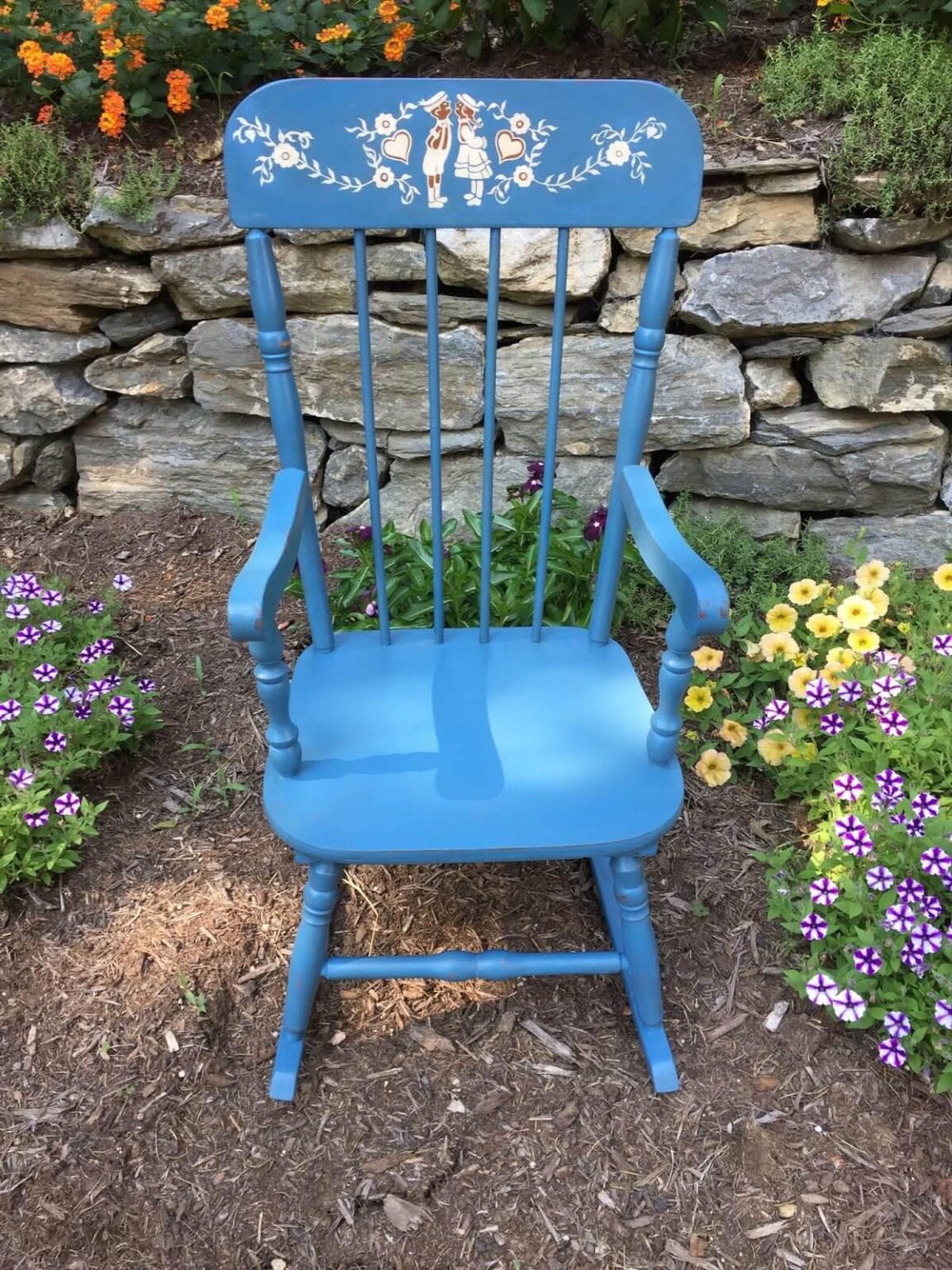 17 Unique Painted Furniture Ideas to Brighten Up