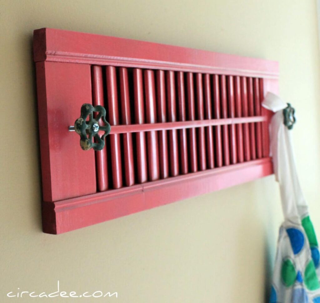 54 Creative Ideas for Decorating with Old Shutters