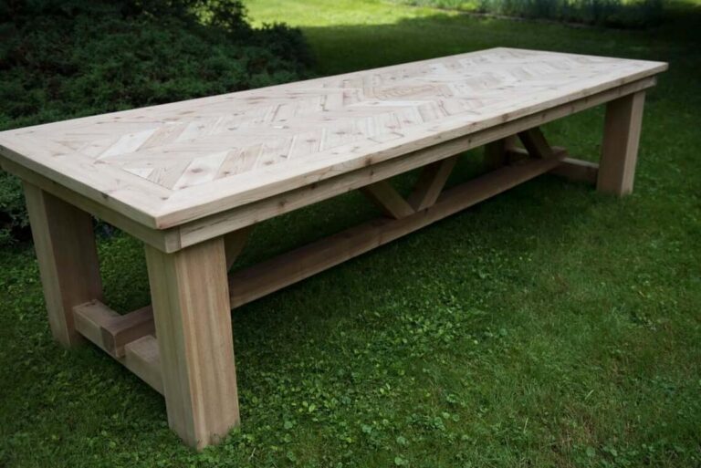 25 Perfect Outdoor Tables for Summer Fun