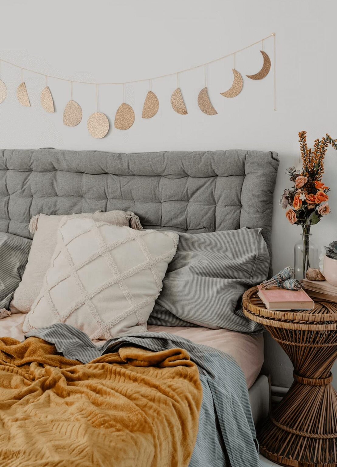 27 Unique Moon Decoration Ideas to Add Magic to Your Home