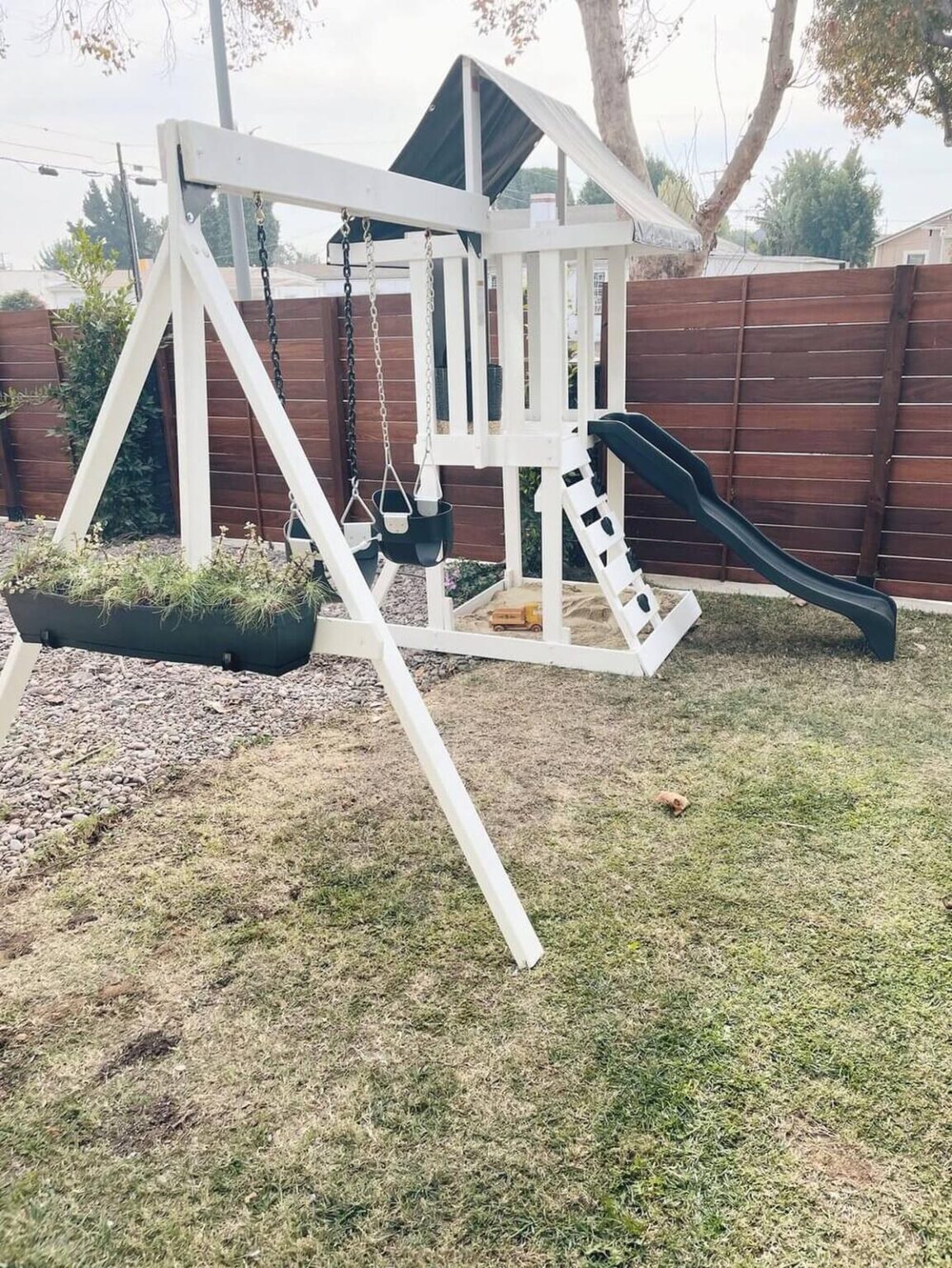 14 Exciting Swing Set Ideas for Family Enjoyment