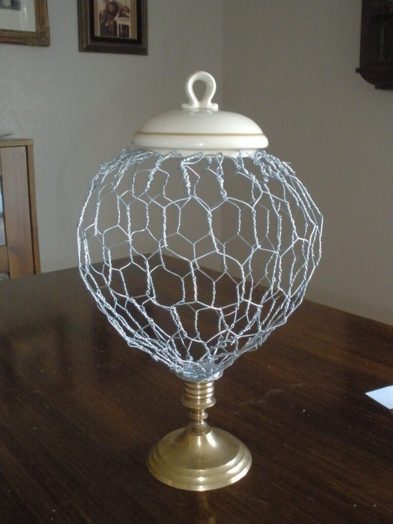 27 Simple Chicken Wire Crafts for Any Skill Level
