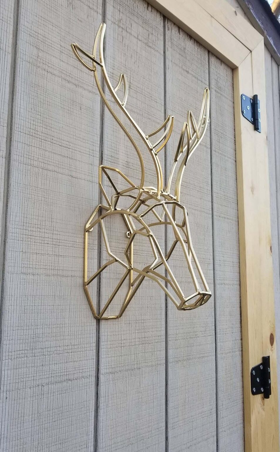 31 Eye-Catching Metal Wall Decor Designs for a Stylish Touch