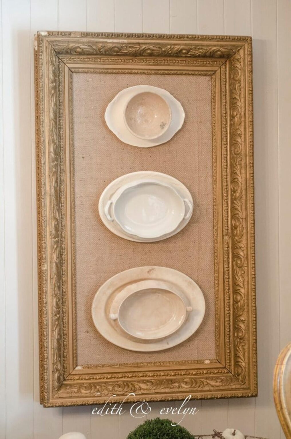19 Ways to Transform Old Frames into Artful Decor