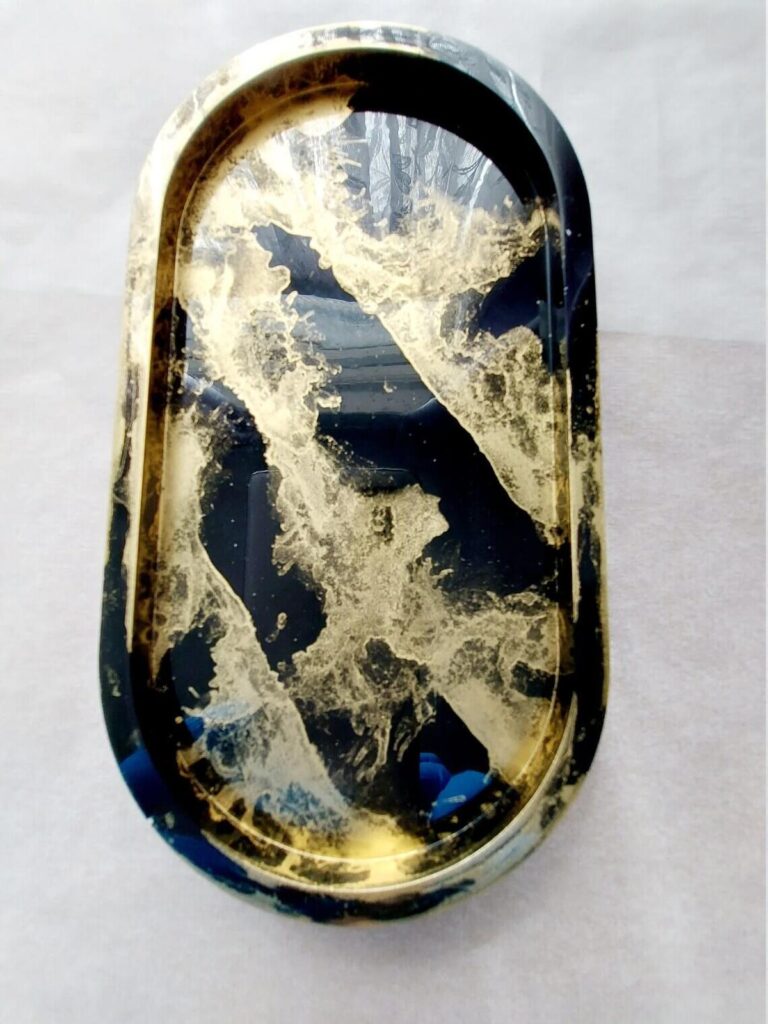 25 Innovative Tray Solutions for a Tidy and Trendy Home