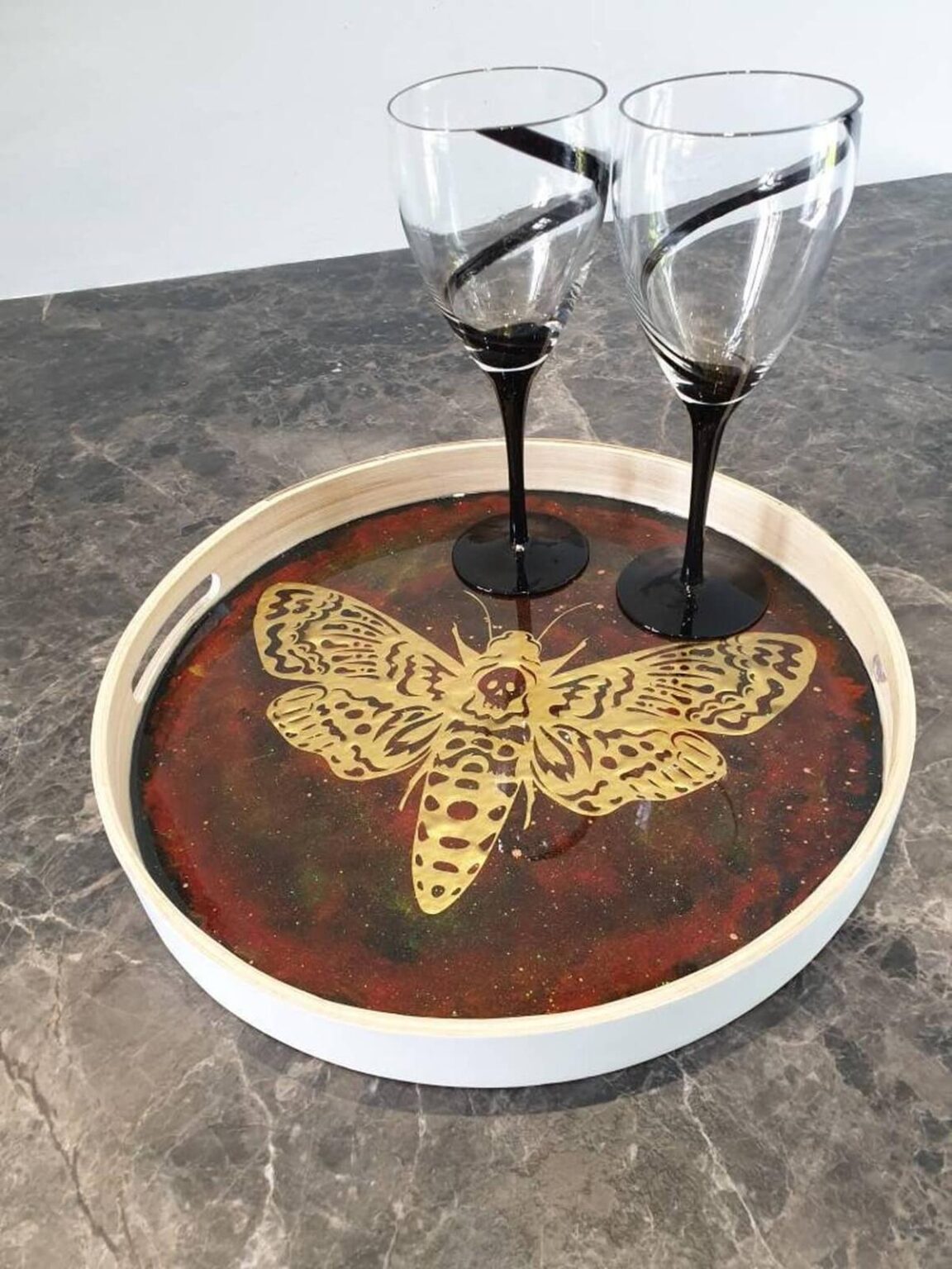 25 Innovative Tray Solutions for a Tidy and Trendy Home