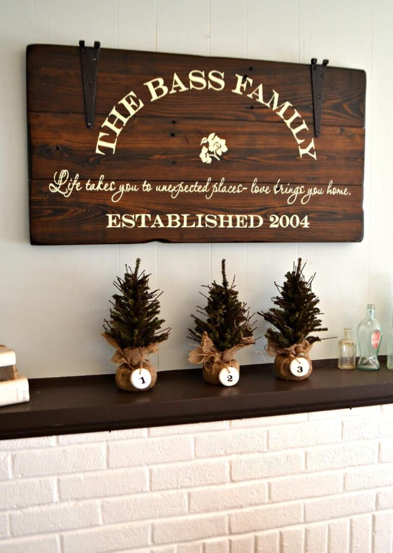 25 Creative Rustic Wood Signs for Heartfelt Inspiration