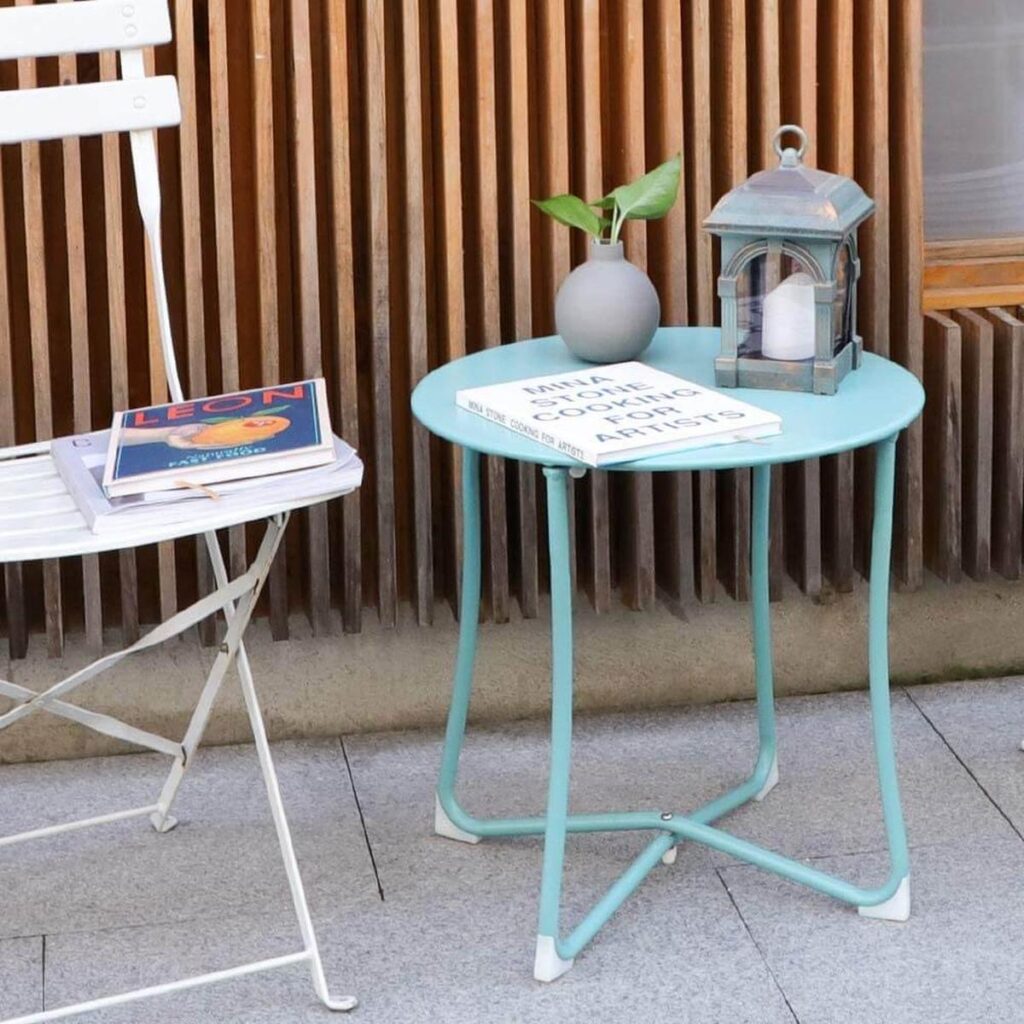 25 Perfect Outdoor Tables for Summer Fun