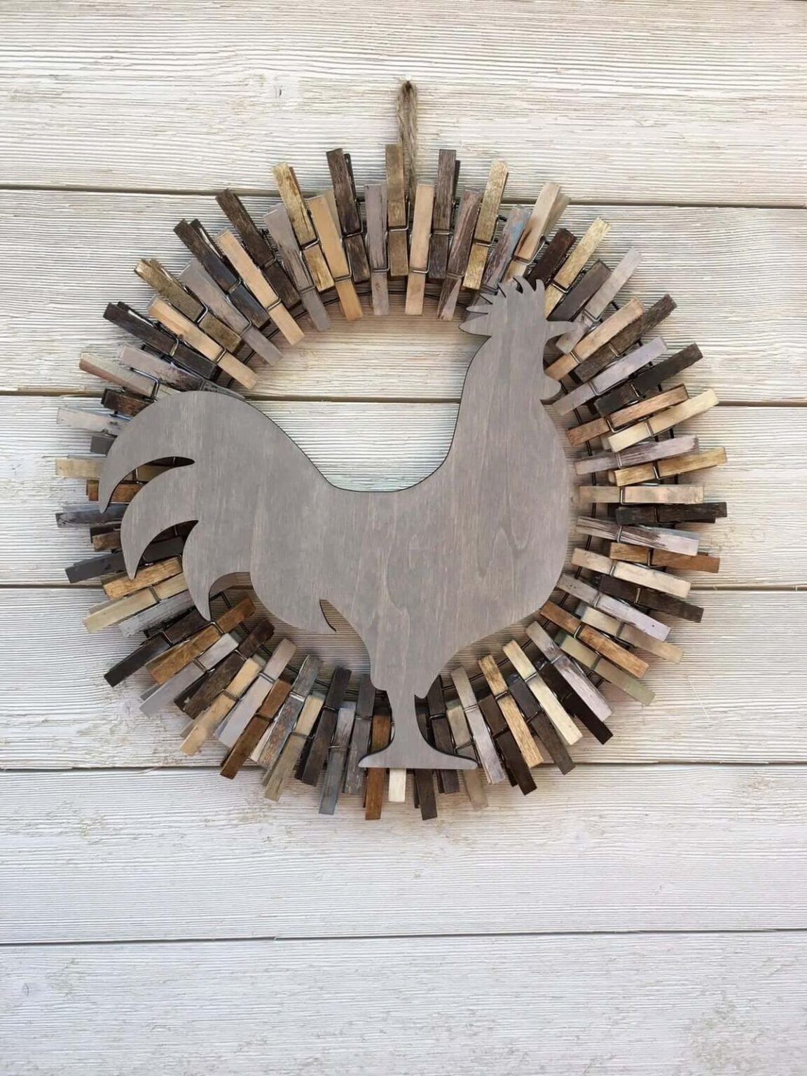 54 Rustic Farmhouse Wreath Designs to Welcome in Style