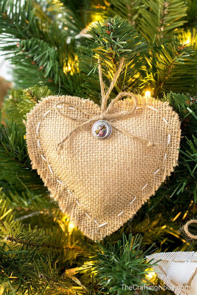 26 Rustic DIY Christmas Ornaments for a Cozy Holiday Feel