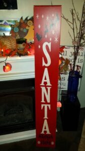 26 Eye-Catching Christmas Wood Signs for Your Home