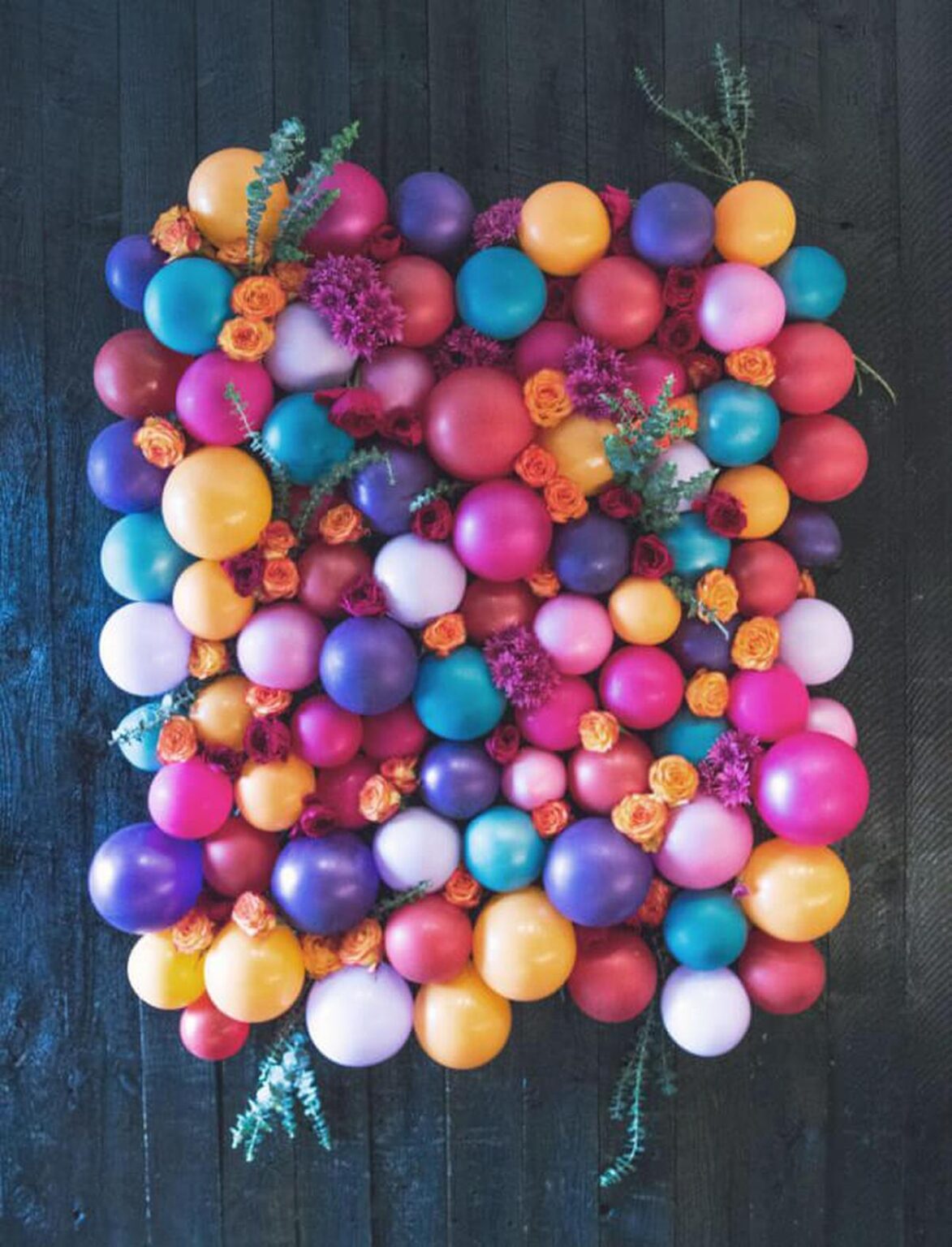 23 DIY Balloon Decoration Ideas for Lively Party Decorations