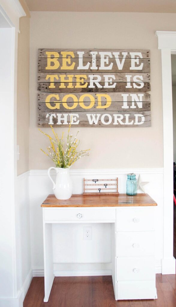 25 Creative Rustic Wood Signs for Heartfelt Inspiration