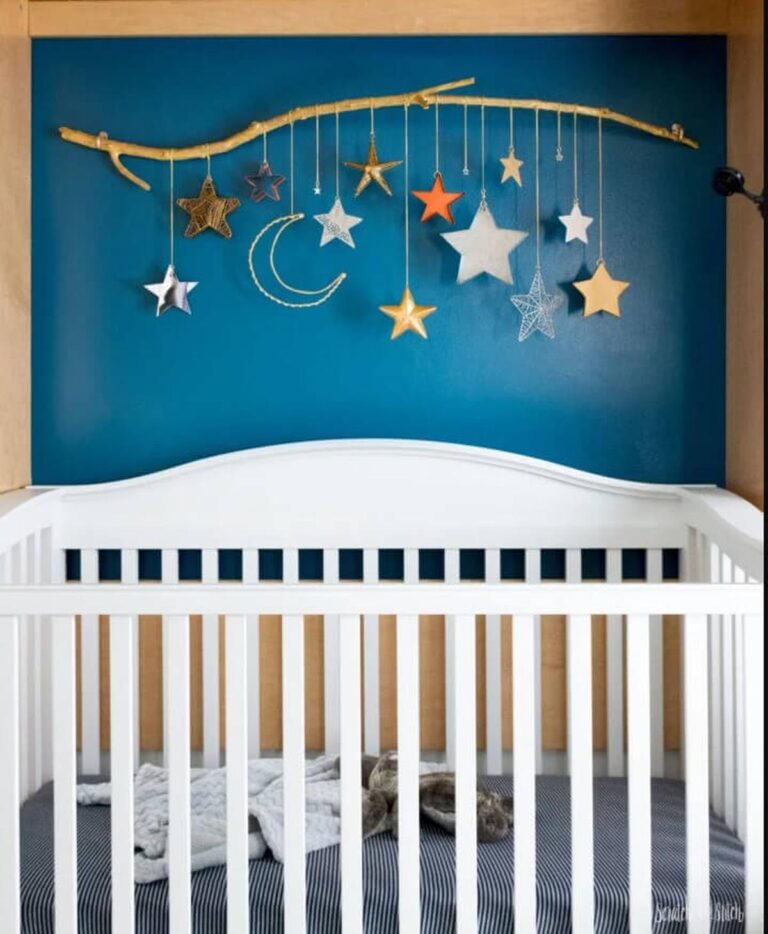 19 Cute DIY Baby Mobiles to Delight Your Baby