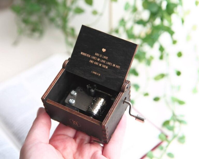 28 Creative Wooden Gift Boxes for Special Occasions