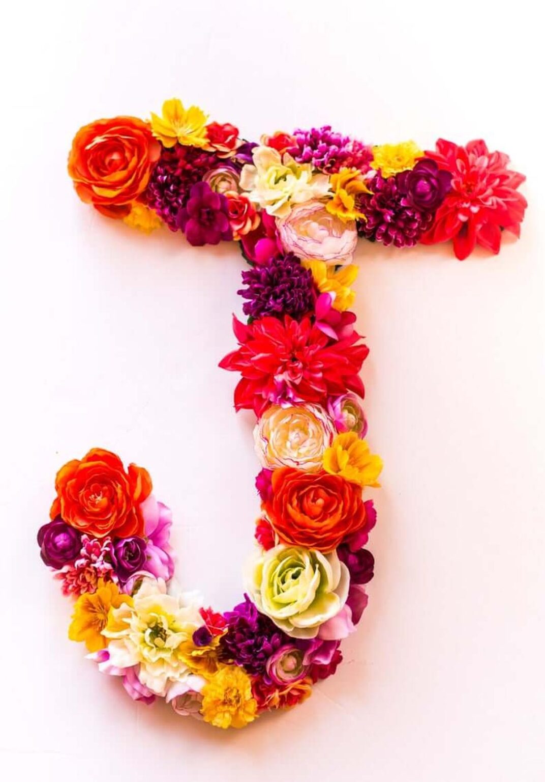 32 Stylish Floral Letter Decor Ideas to Add a Personal Touch