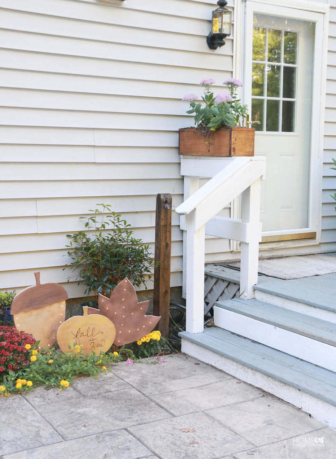 15 Cozy and Festive Fall Yard Decor Ideas