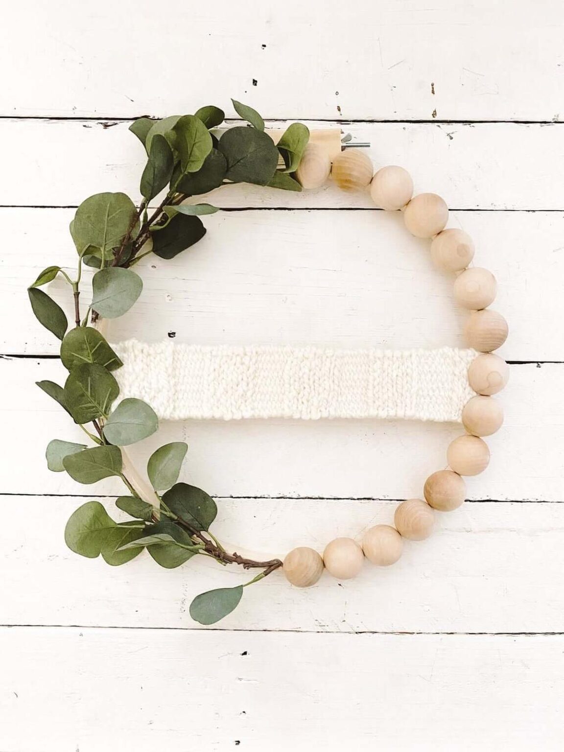54 Rustic Farmhouse Wreath Designs to Welcome in Style