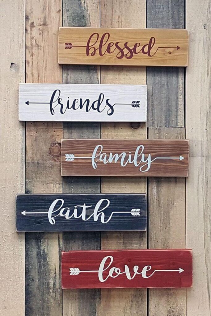 25 Creative Rustic Wood Signs for Heartfelt Inspiration