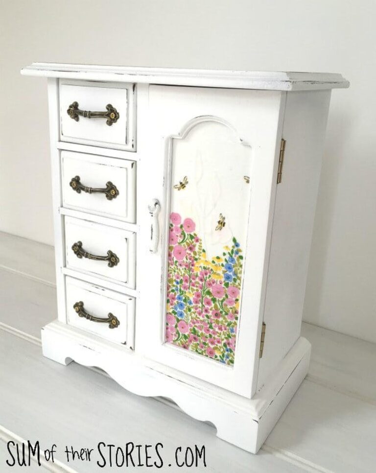 21 Beautiful DIY Jewelry Box Projects for Tidy Spaces