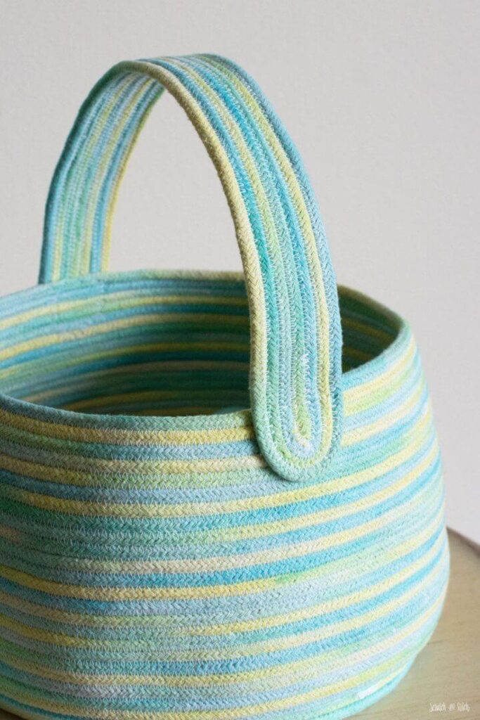 25 Easy DIY Basket Ideas to Refresh Your Storage