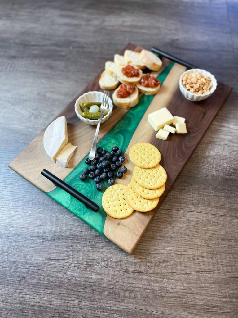 25 Innovative Tray Solutions for a Tidy and Trendy Home