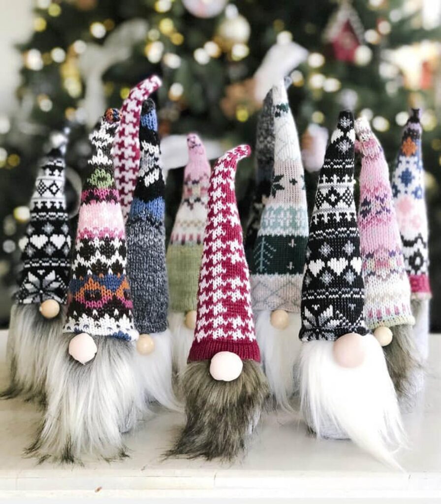26 DIY Santa Decor Ideas to Brighten Your Holiday