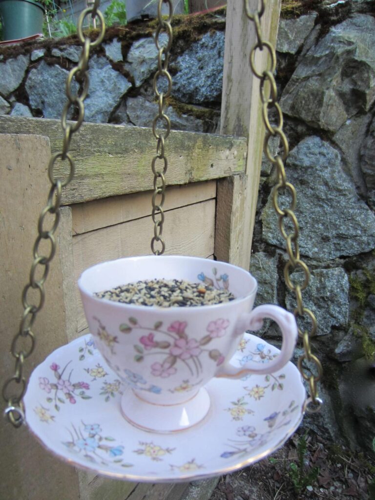 21 Fun and Unique Tea Cup Upcycling Ideas