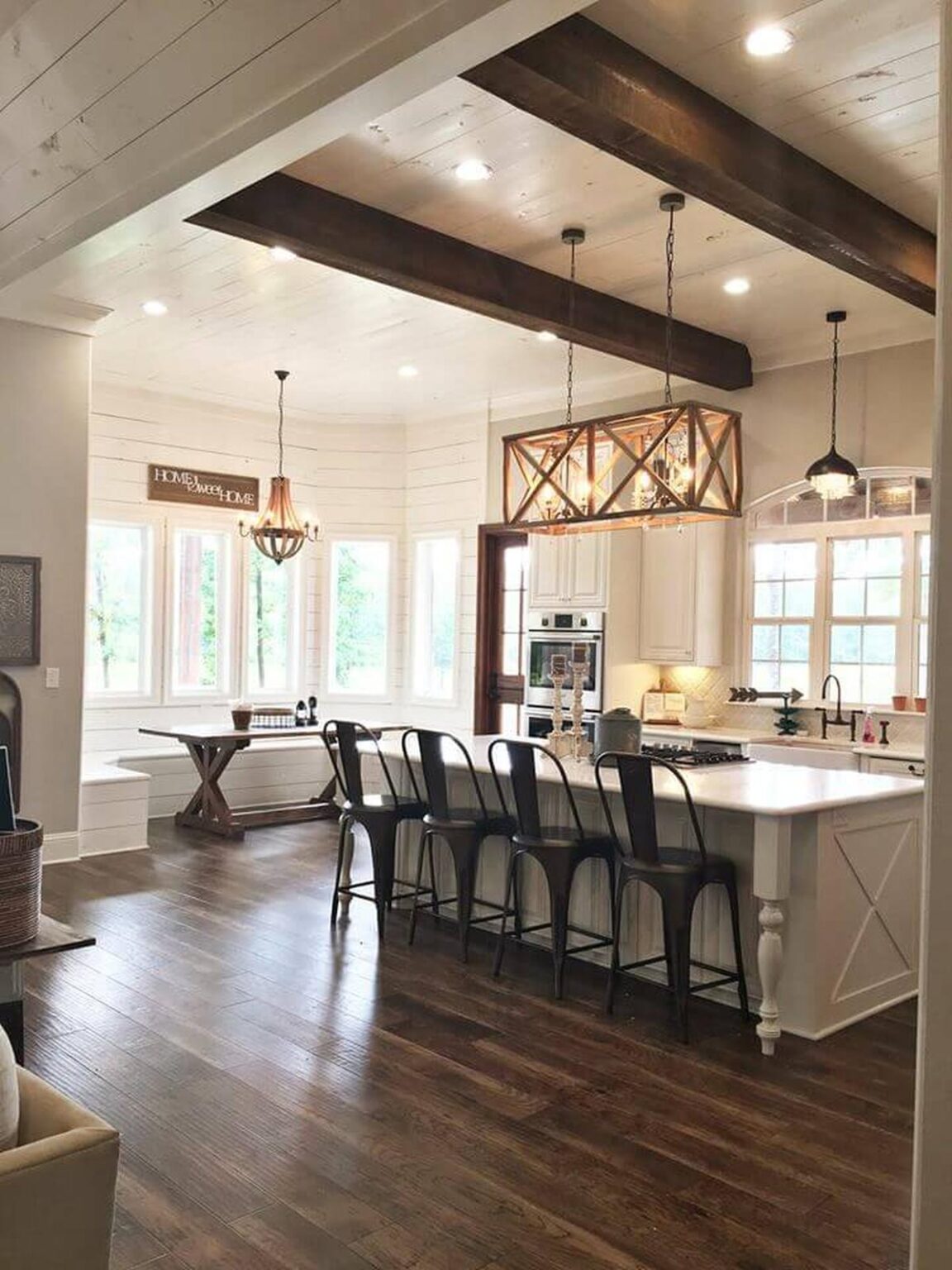 27 Rustic Shiplap Decor Ideas for the Ultimate Farmhouse Feel
