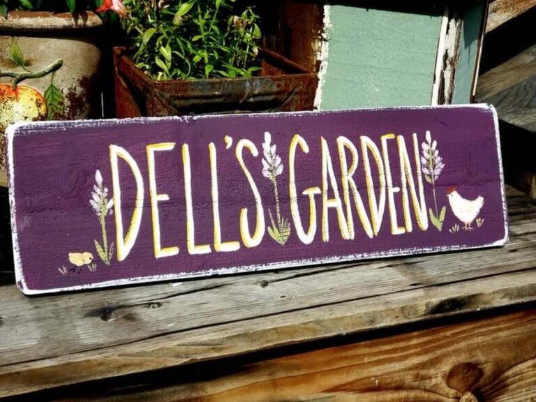 58 Easy Garden Sign Ideas That Wow Visitors