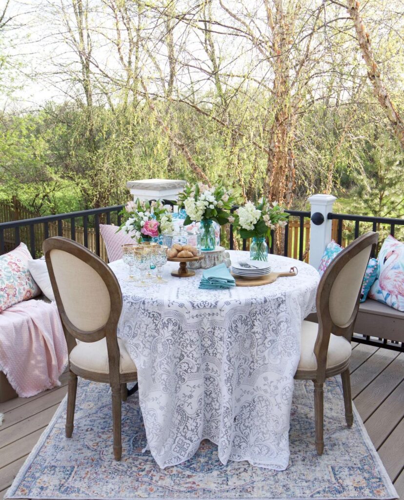 24 Cozy Outdoor Seating Ideas to Revamp Your Space