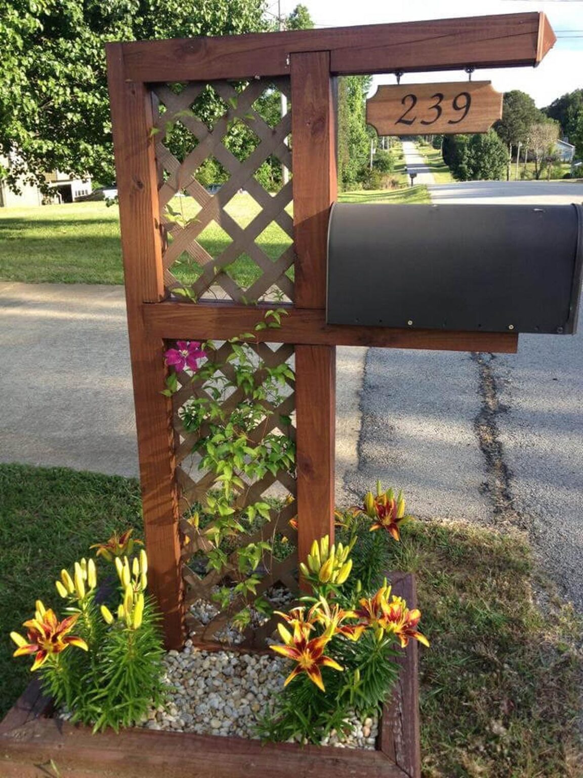 28 Charming Mailbox Designs to Impress Your Visitors