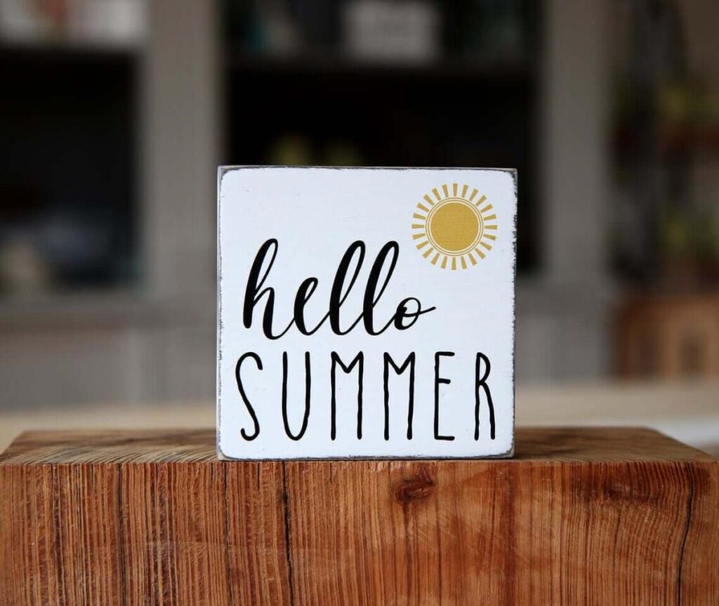 23 Fun and Fresh DIY Summer Signs to Brighten Up Your Space