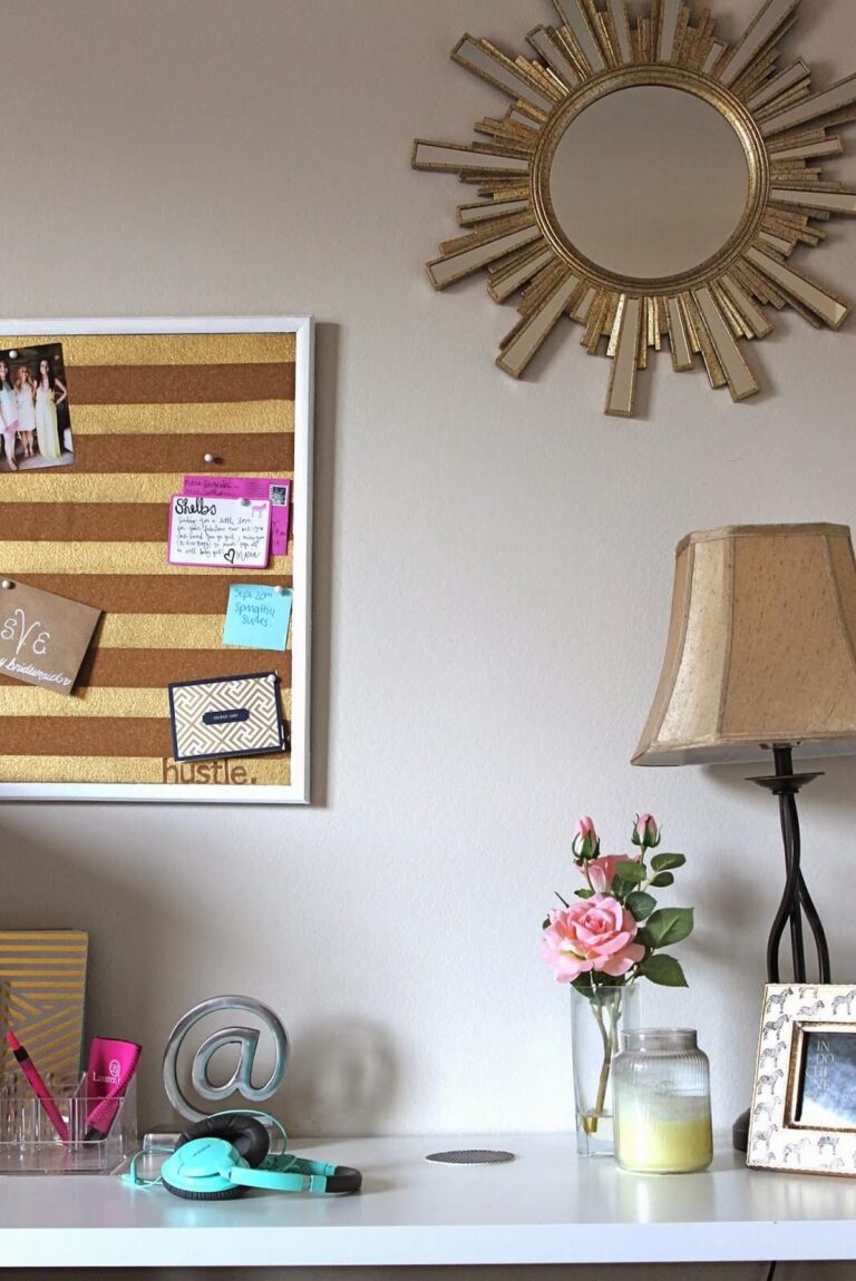 17 Clever DIY Cork Board Designs for Organizing and Decorating