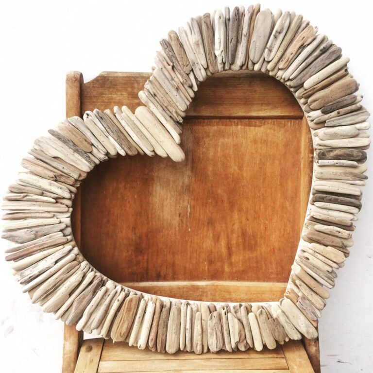 33 Rustic Wood Heart Crafts to DIY and Cherish