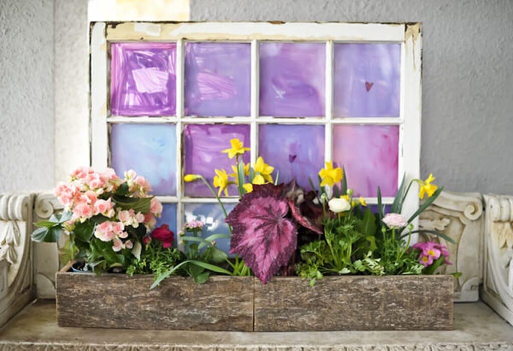 23 DIY Projects Using Old Windows to Cozy Up Your Space