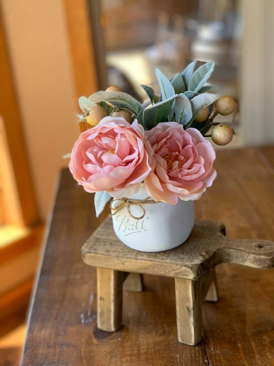 53 Stylish DIY Mason Jar Flower Displays for Cost-Effective Home Decor