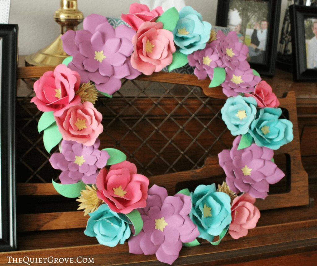23 DIY Floral Wreath Designs to Welcome the Season