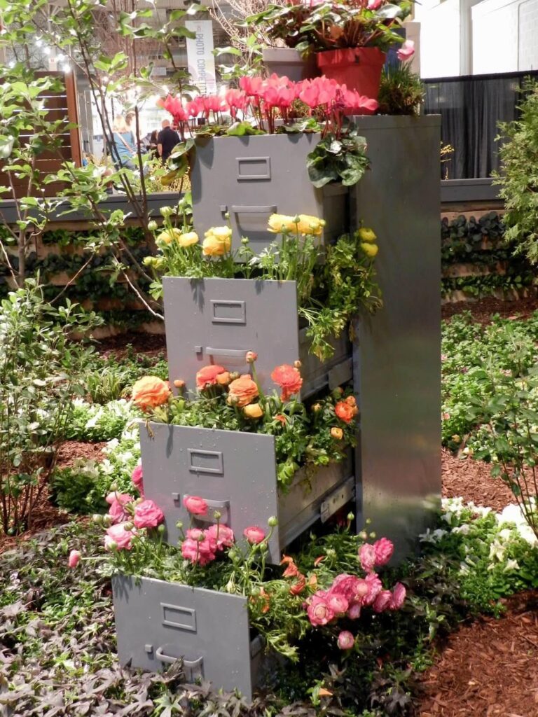 20 Quick and Easy Flower Towers to Build This Weekend