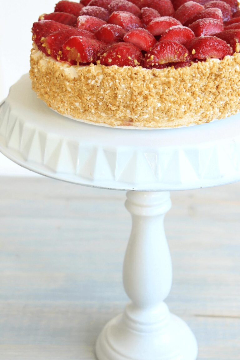 22 Gorgeous DIY Cake Stands to Dazzle at Your Next Party