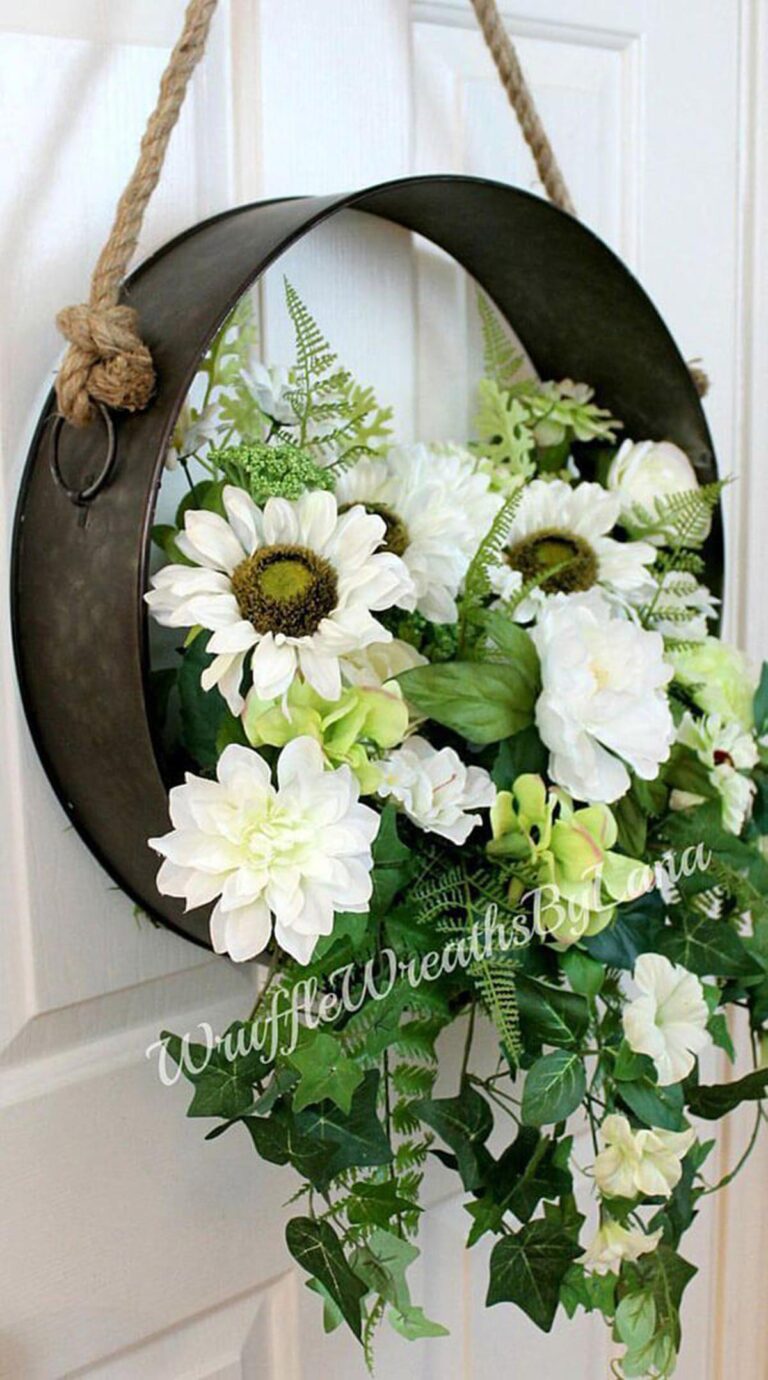 54 Rustic Farmhouse Wreath Designs to Welcome in Style
