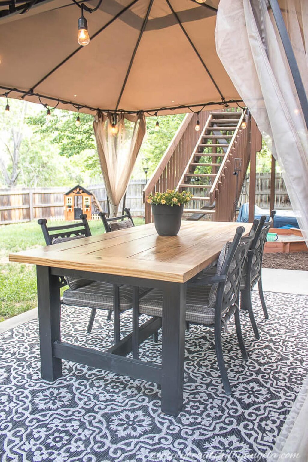 24 Stylish DIY Outdoor Tables to Elevate Your Backyard Entertaining