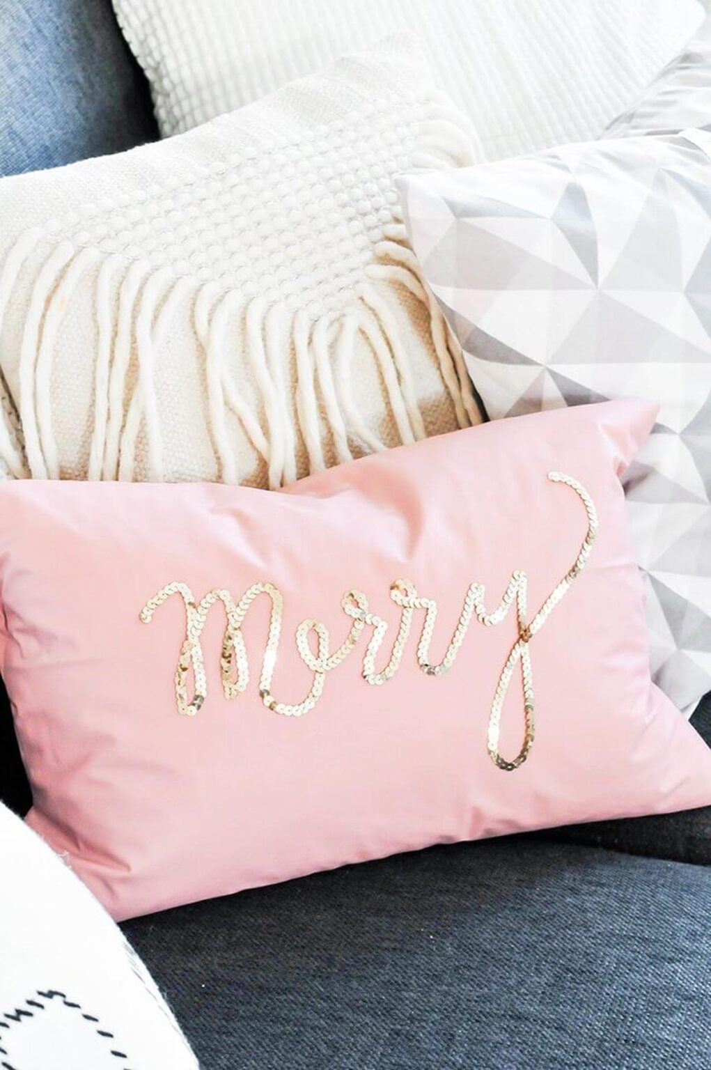 25 Easy DIY Pillows to Add Color and Comfort Everywhere
