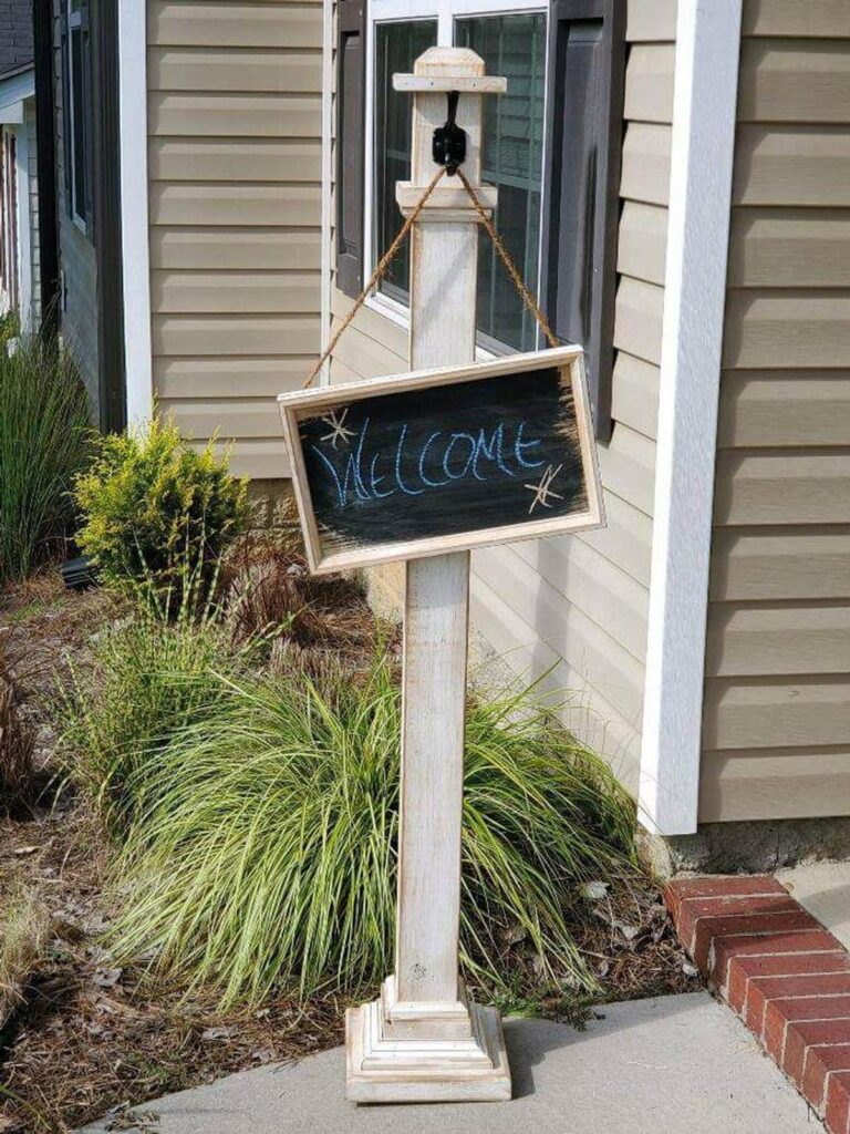 43 Welcoming Front Porch Posts to Delight Your Visitors