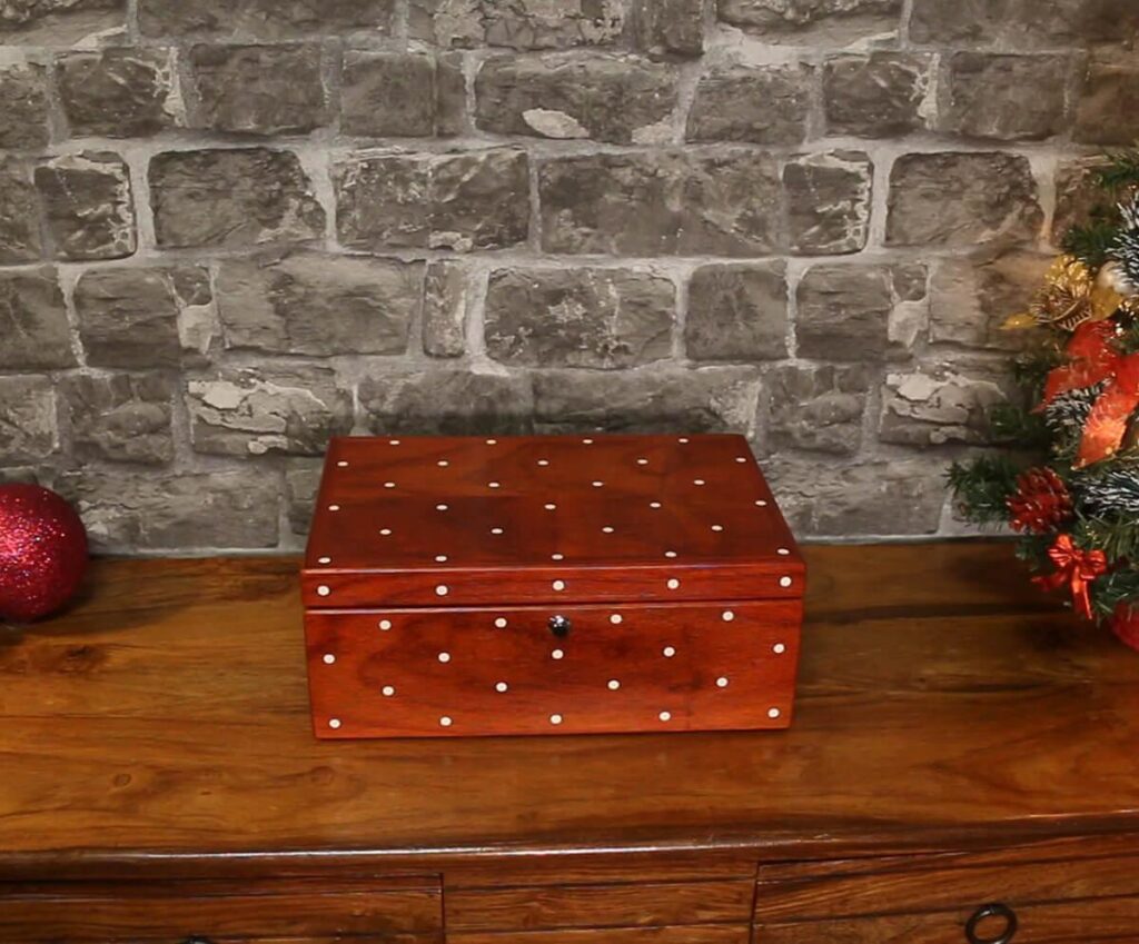 21 Beautiful DIY Jewelry Box Projects for Tidy Spaces