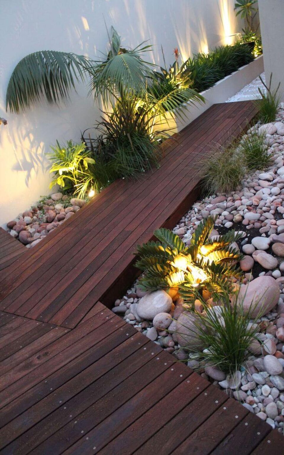 31 Landscape Lighting Designs to Illuminate Your Outdoor Haven