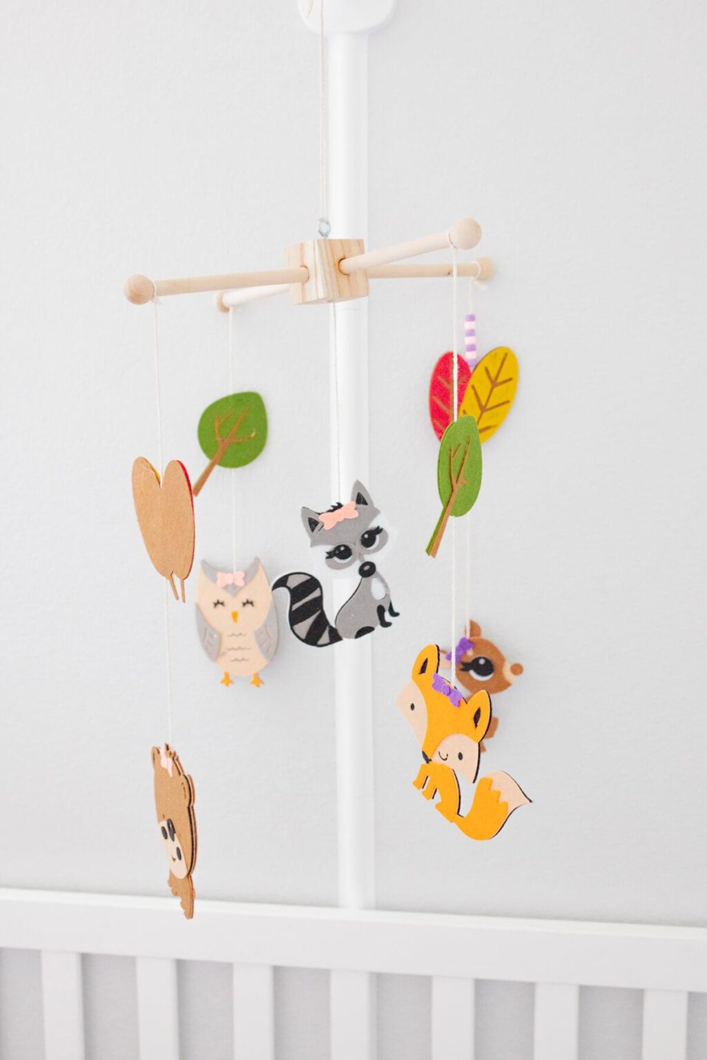 19 Cute DIY Baby Mobiles to Delight Your Baby