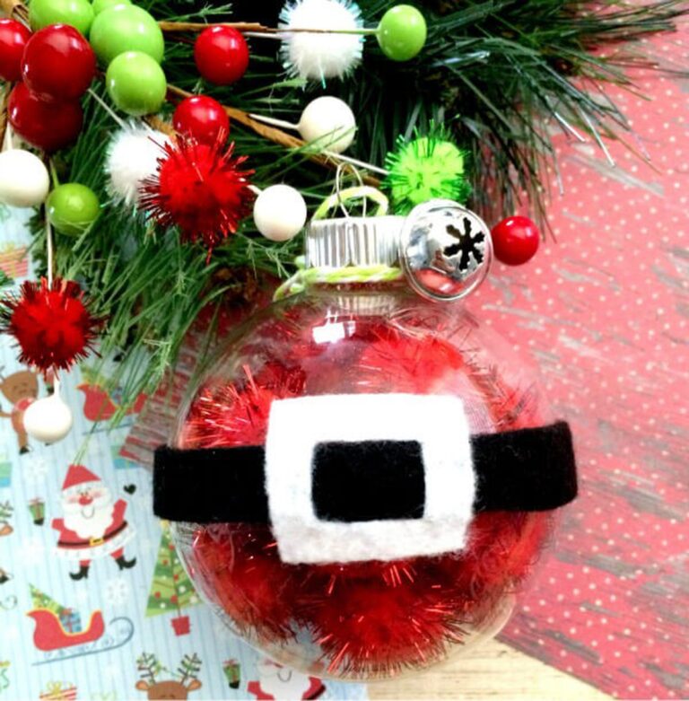 26 DIY Santa Decor Ideas to Brighten Your Holiday