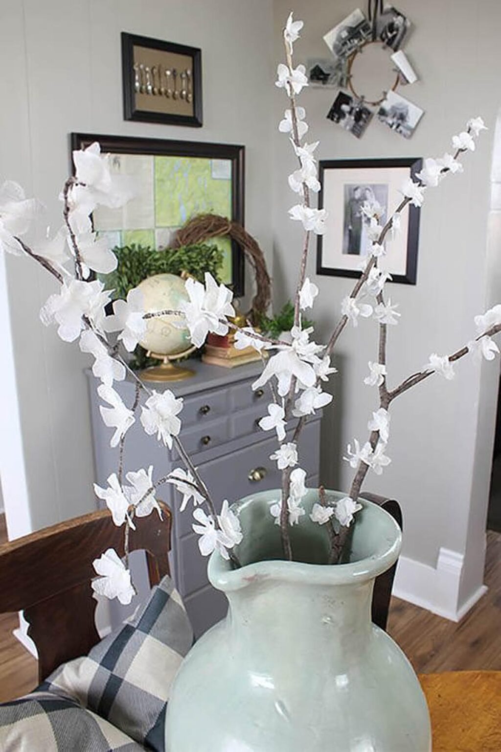 46 Eye-Catching Branch Decoration Ideas That Brighten Any Room